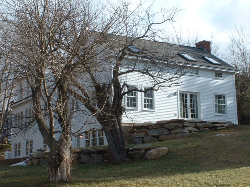 Colonial Farmhouse - TIMELESS ARCHITECTURE